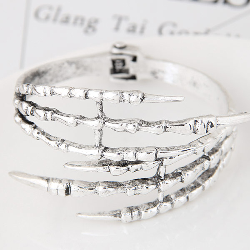 Buy European style fashion retro skeleton claw cuff bracelet on ezbuy SG